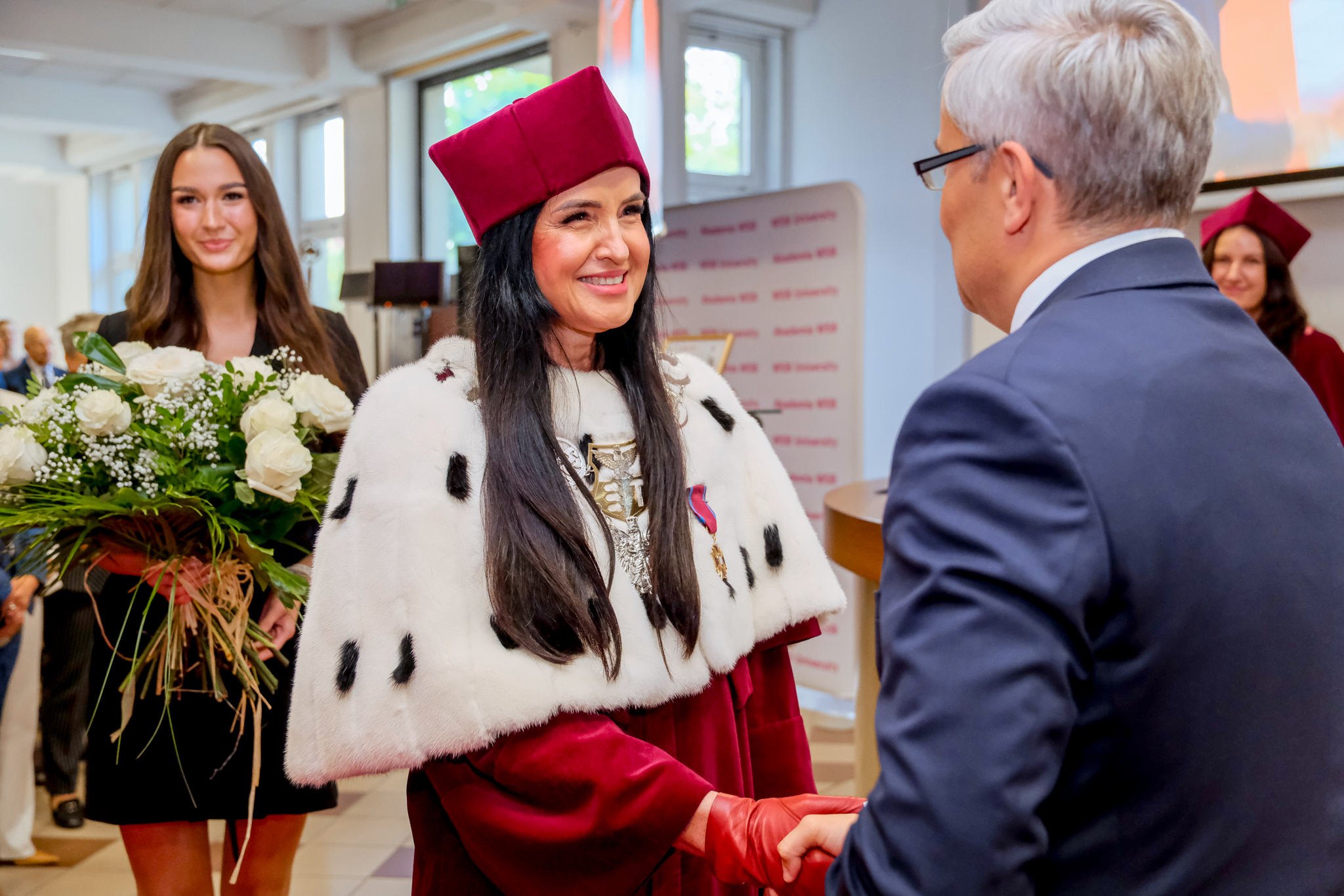Krzyż Oficerski Orderu Odrodzenia Polski i Złoty Krzyż Zasługi dla ...