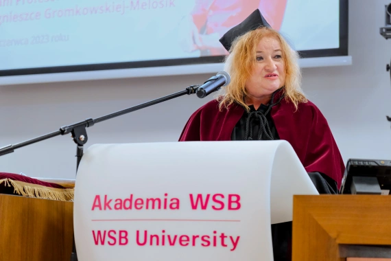 Doktorat Honoris Causa Akademii WSB dla prof. dr hab. Agnieszki Gromkowskiej-Melosik - Akademia WSB