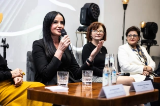 Dzień Kobiet w Śląskiej Izbie Lekarskiej - debata o kobiecości z udziałem Rektor Akademii WSB ...