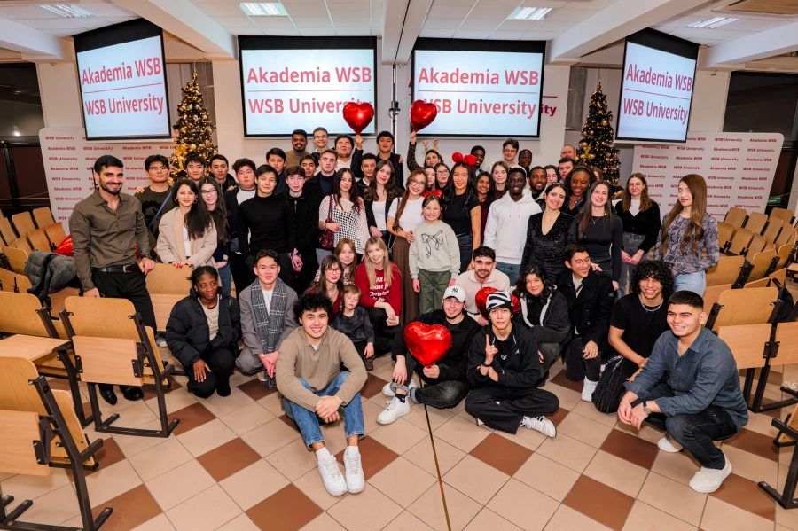 WSB University Celebrates International Christmas Party 2025 - Akademia WSB
